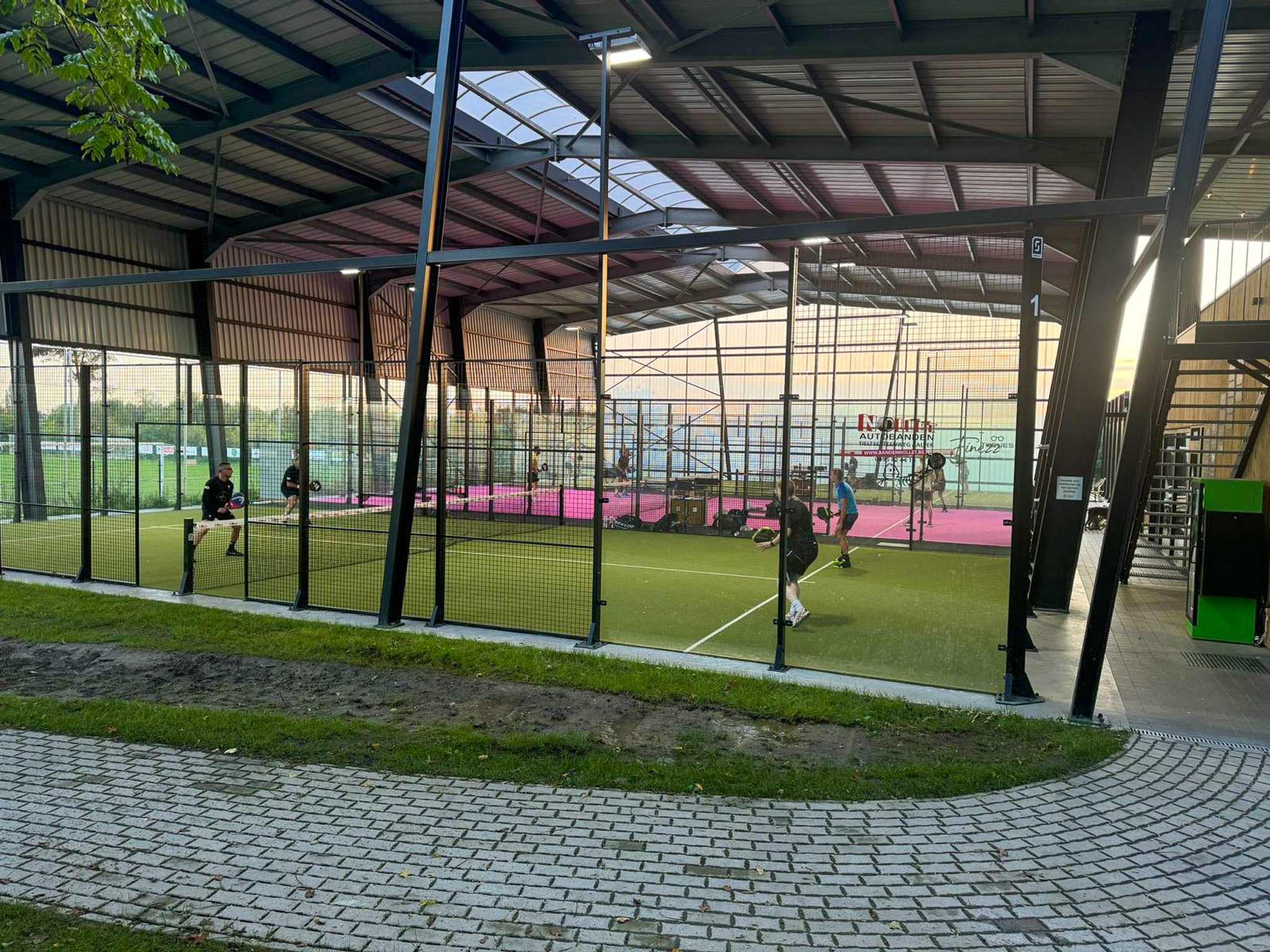 Padel Factory Aalter - Dé bestemming voor padel in Aalter